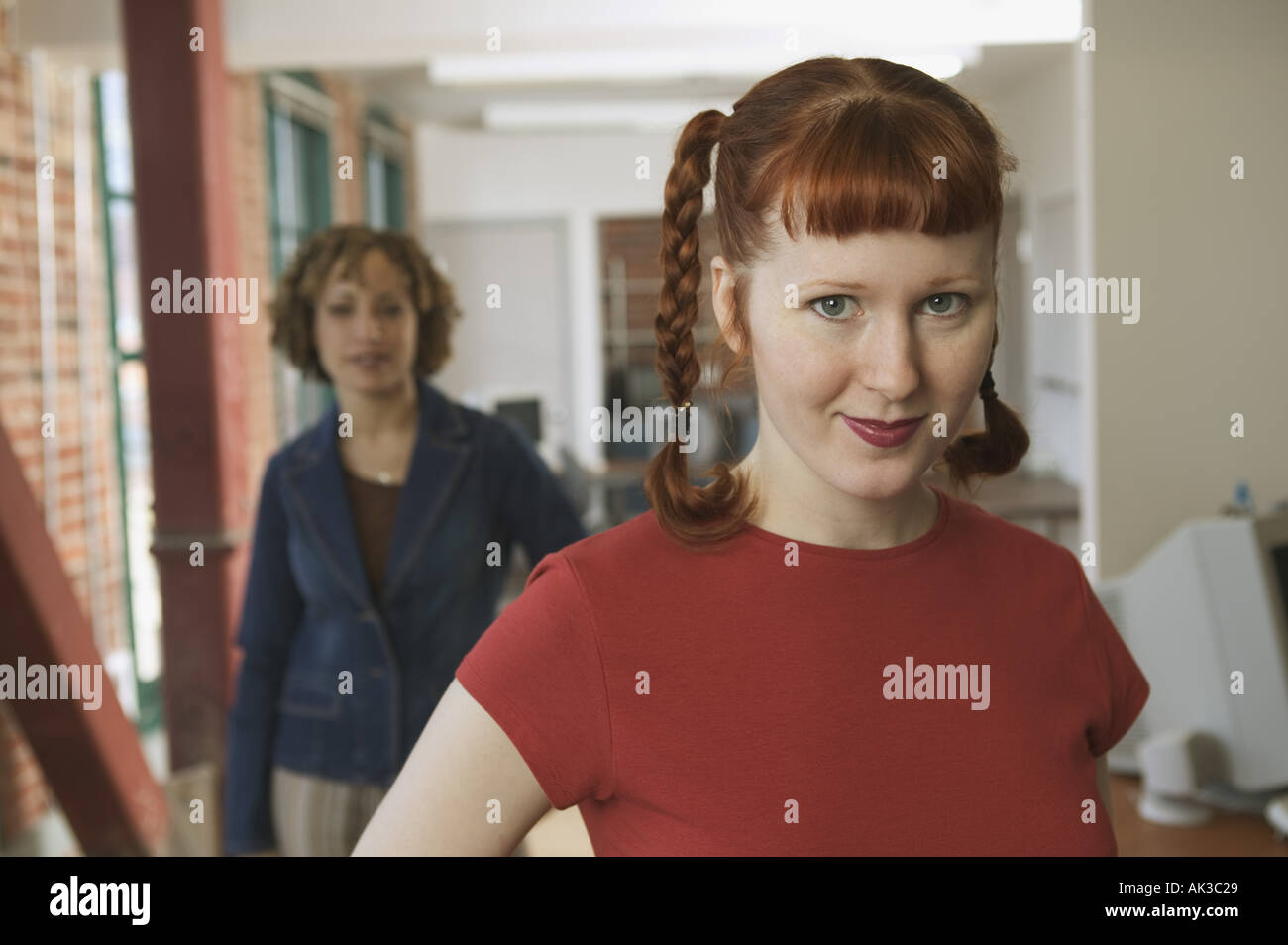 Start up entre hi-res stock photography and images - Alamy