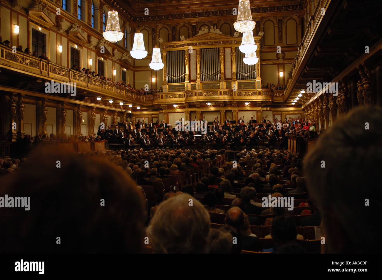 Golden hall of the musikverein hi-res stock photography and images - Alamy