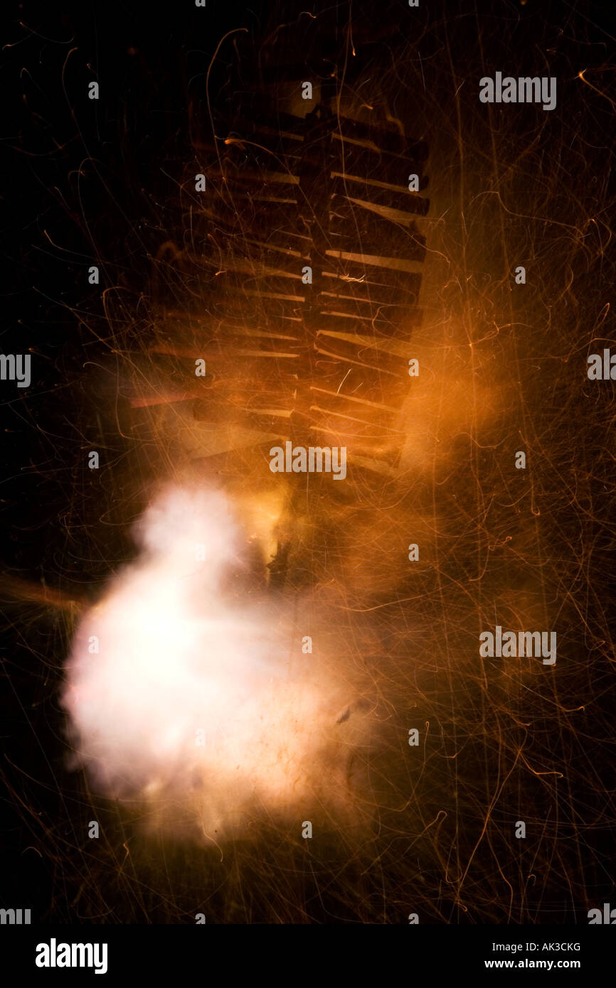 Firecrackers hi-res stock photography and images - Alamy