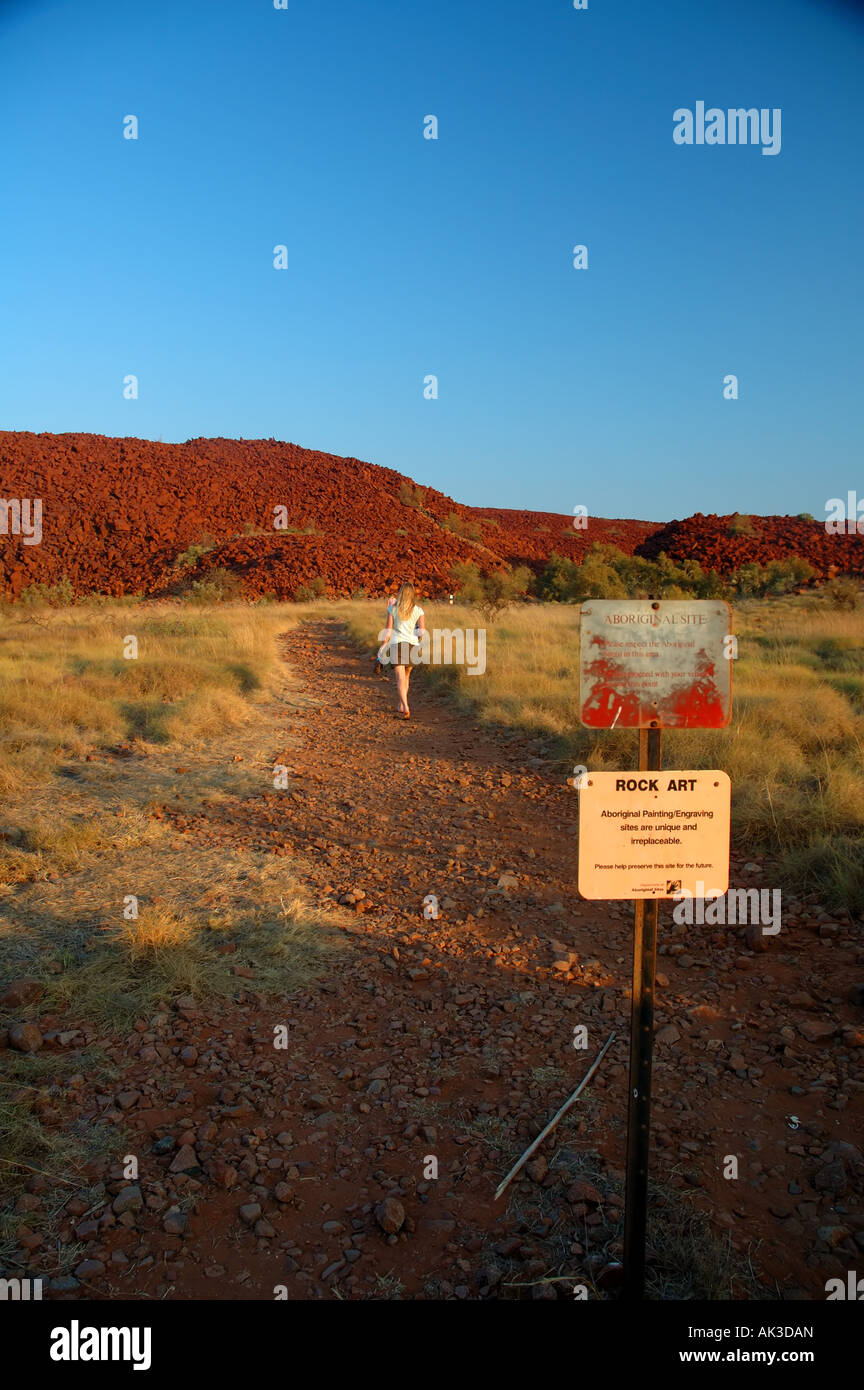 Tiny sign and trail into the ancient aboriginal rock art site at Deep ...