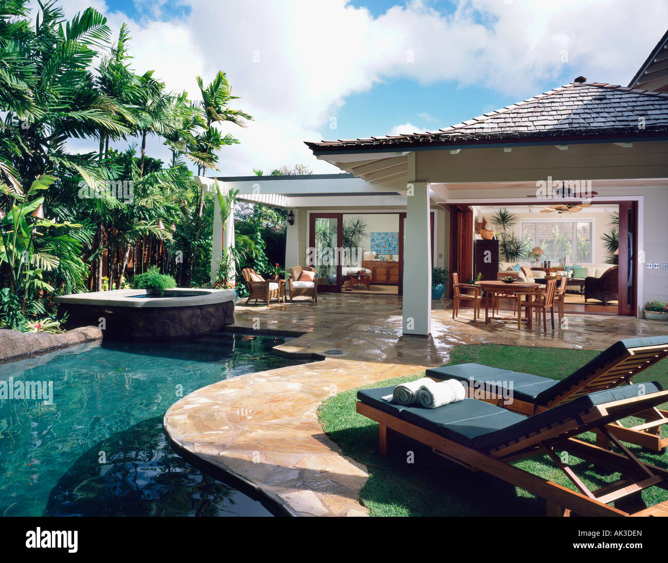 Swimming pool being built hi-res stock photography and images - Alamy