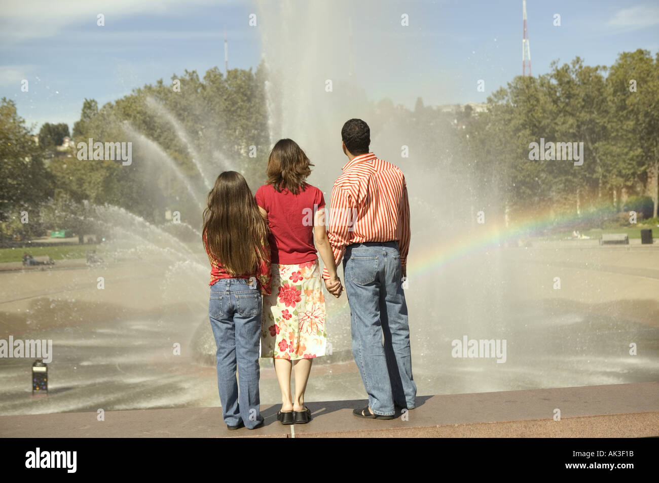 Girls Watching Fountain High Resolution Stock Photography and Images ...