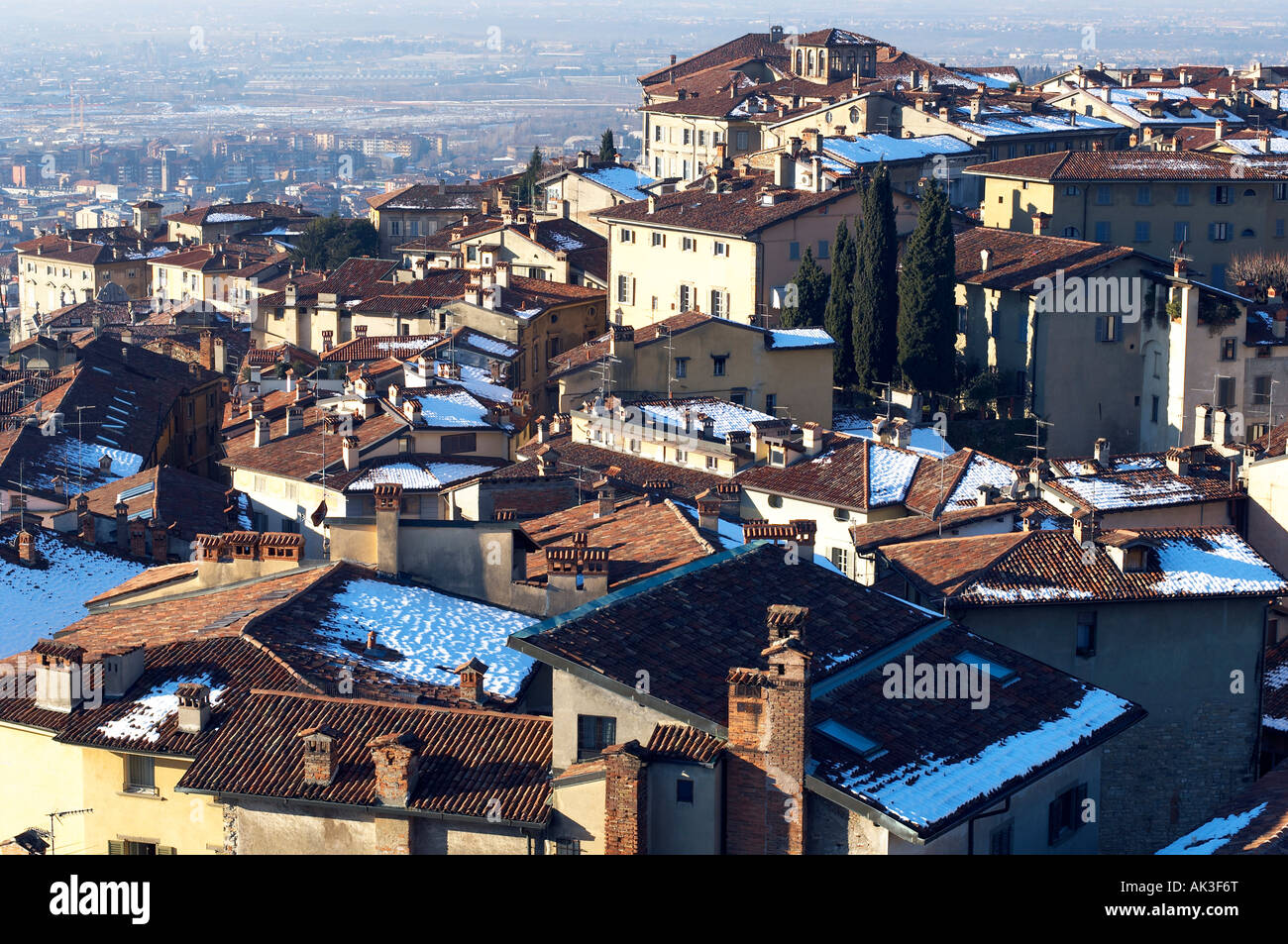 bergamo High city Profile winter at the center dome Stock Photo - Alamy