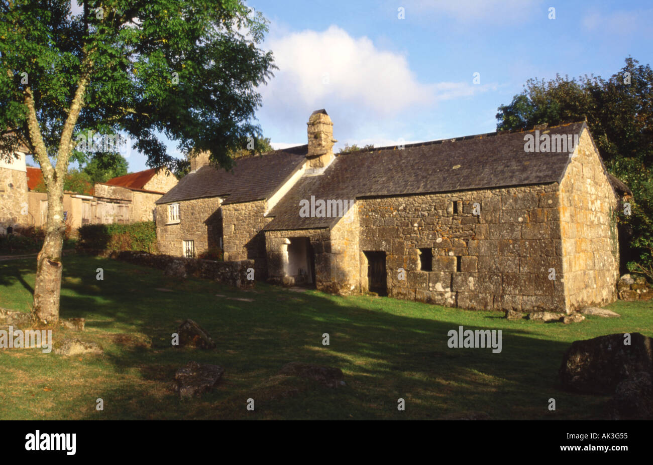 Devon longhouse hi-res stock photography and images - Alamy