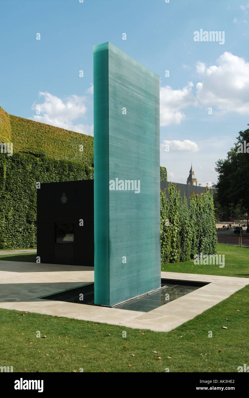 London national police memorial hi-res stock photography and images - Alamy