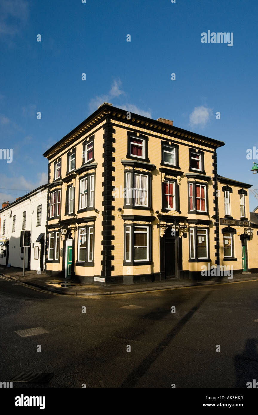 the george pub ladypool road birmingham painted yellow Stock Photo - Alamy