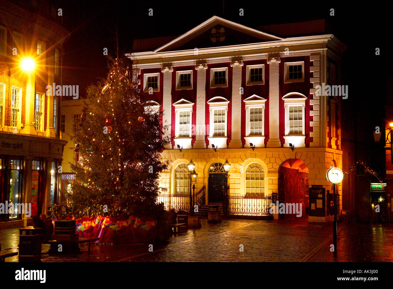 Archive photo of the now demolished Parliament Street public toilets ...