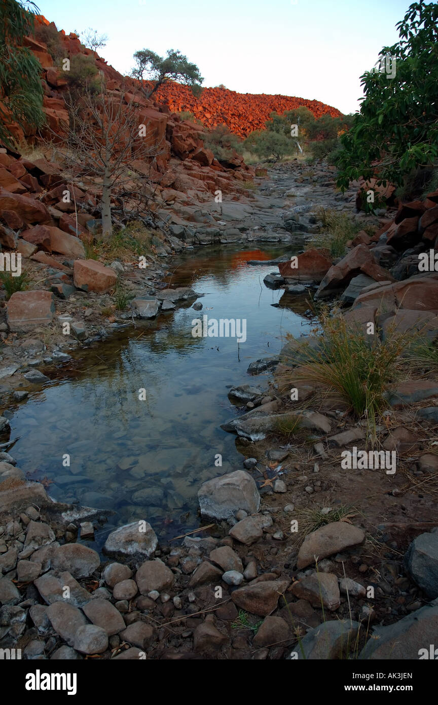 Australian aboriginal art water hi-res stock photography and images - Alamy