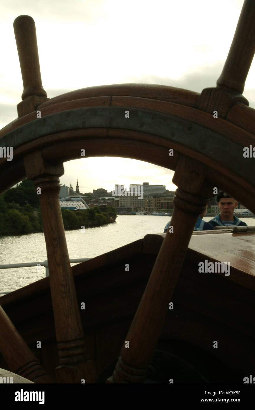 Traditional wooden ships wheel hi-res stock photography and images - Alamy