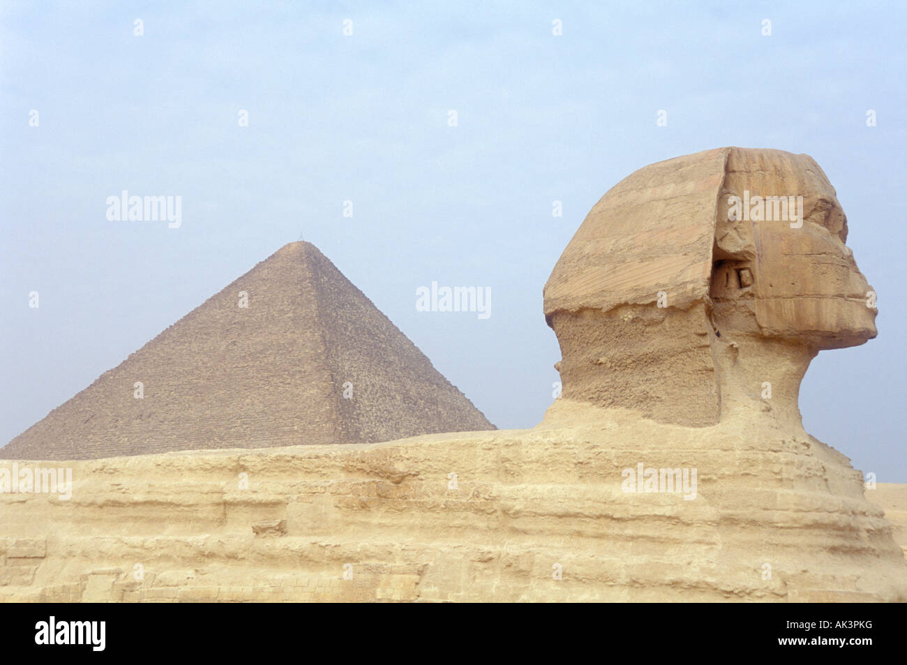 The Sphinx at Giza with The Great Pyramid Stock Photo - Alamy