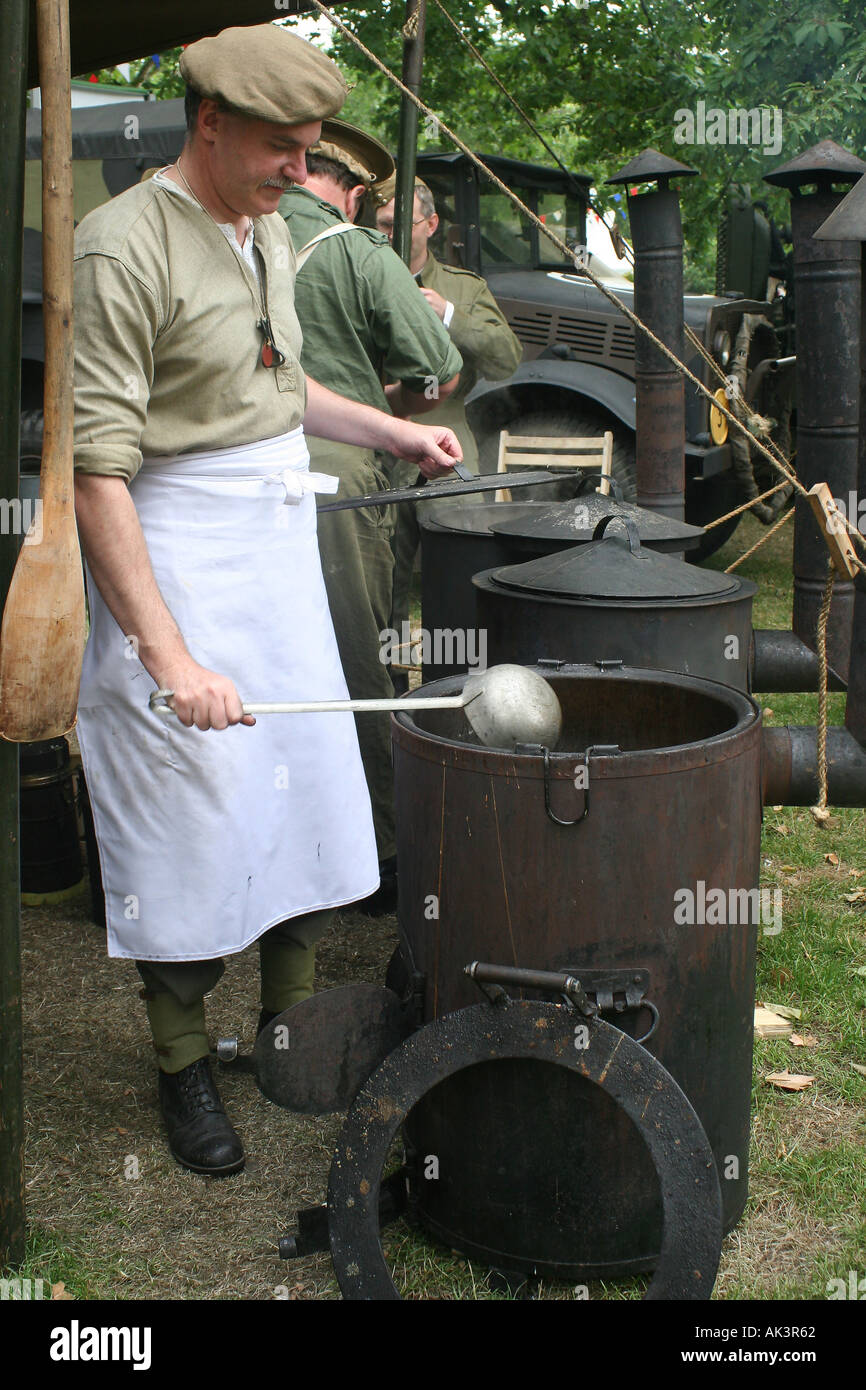 1930s 1940s kitchen hi-res stock photography and images - Alamy
