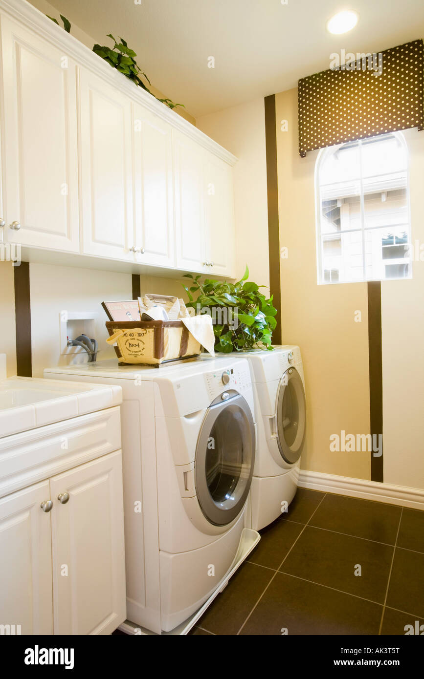 Contemporary Laundry Room Stock Photo - Alamy