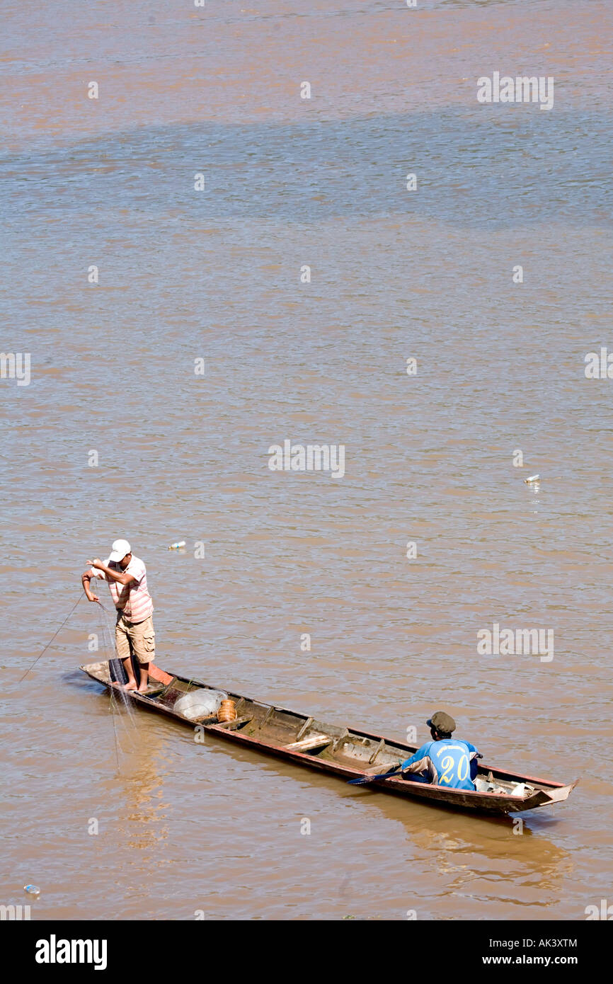 Laos, Luang Prabang, fishing on the Mekong River Stock Photo - Alamy