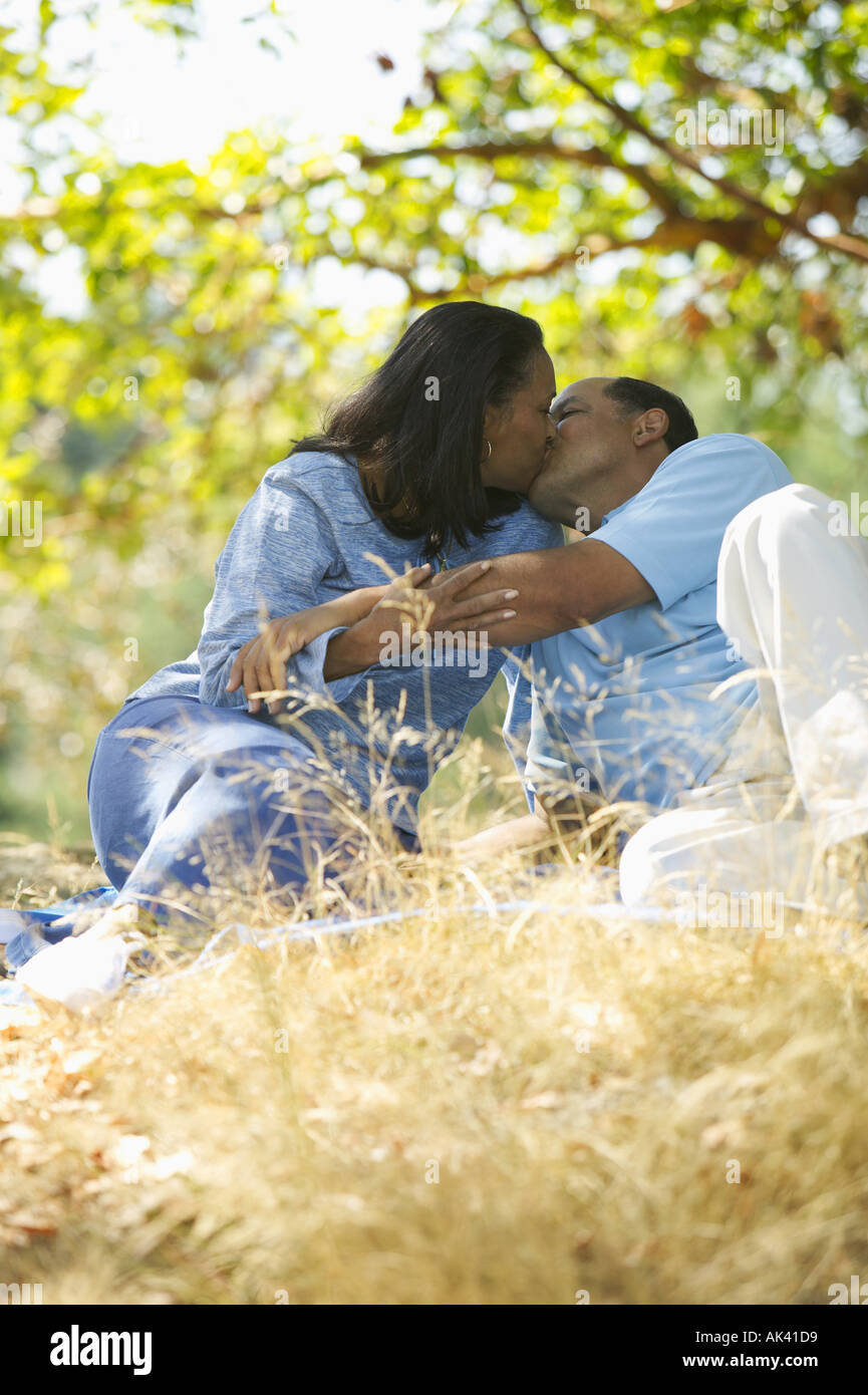 Country couple kissing hi-res stock photography and images - Alamy