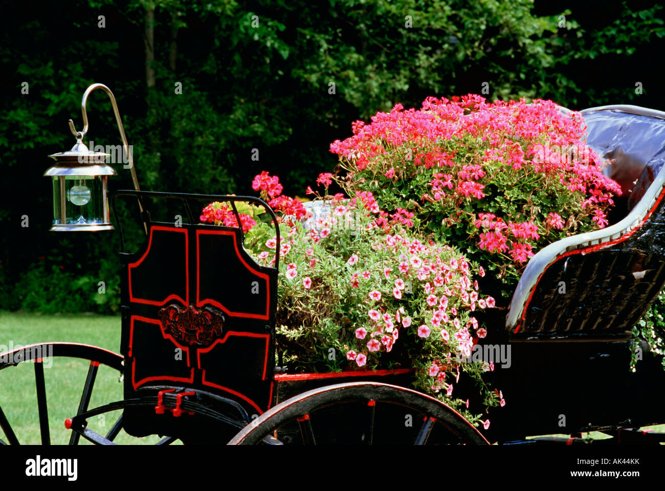 Old carriage hi-res stock photography and images - Alamy