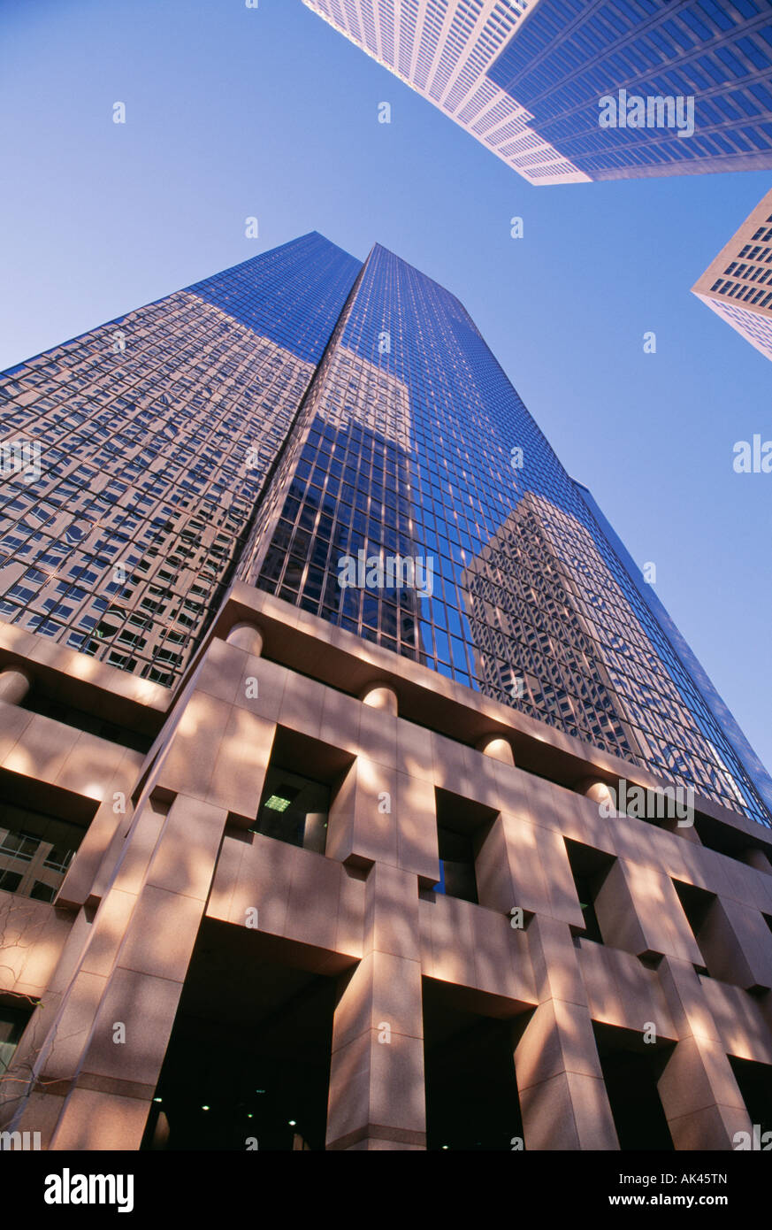 Upward view of One California Plaza building in Central Business ...