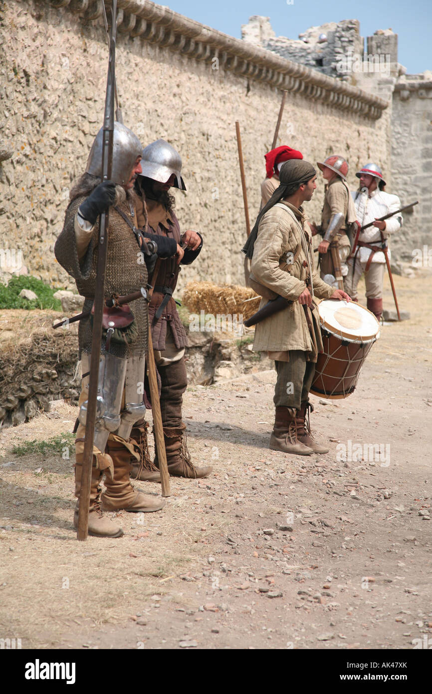 Battle enactment middle ages hi-res stock photography and images - Alamy