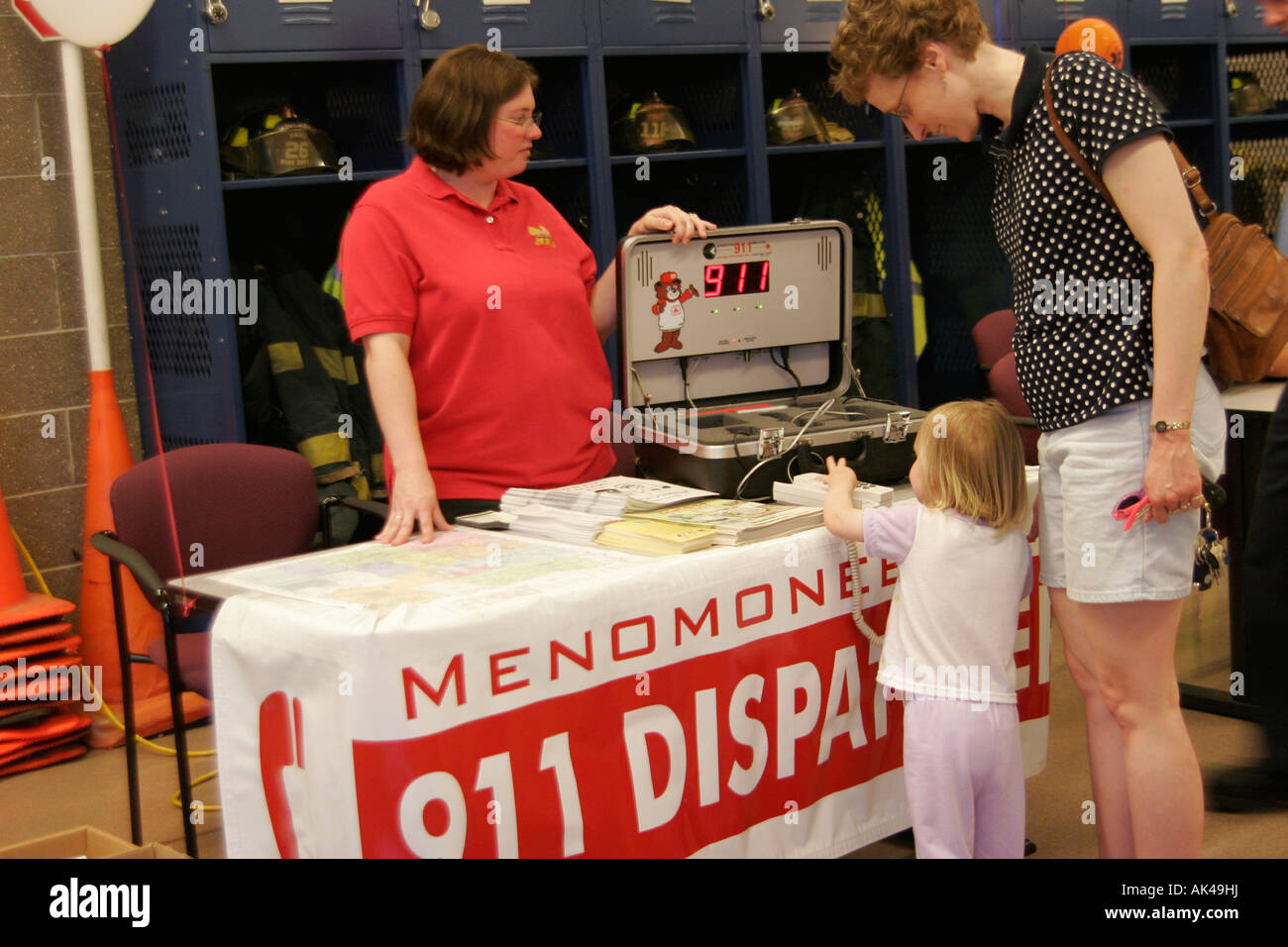 Call 911 hi-res stock photography and images - Alamy