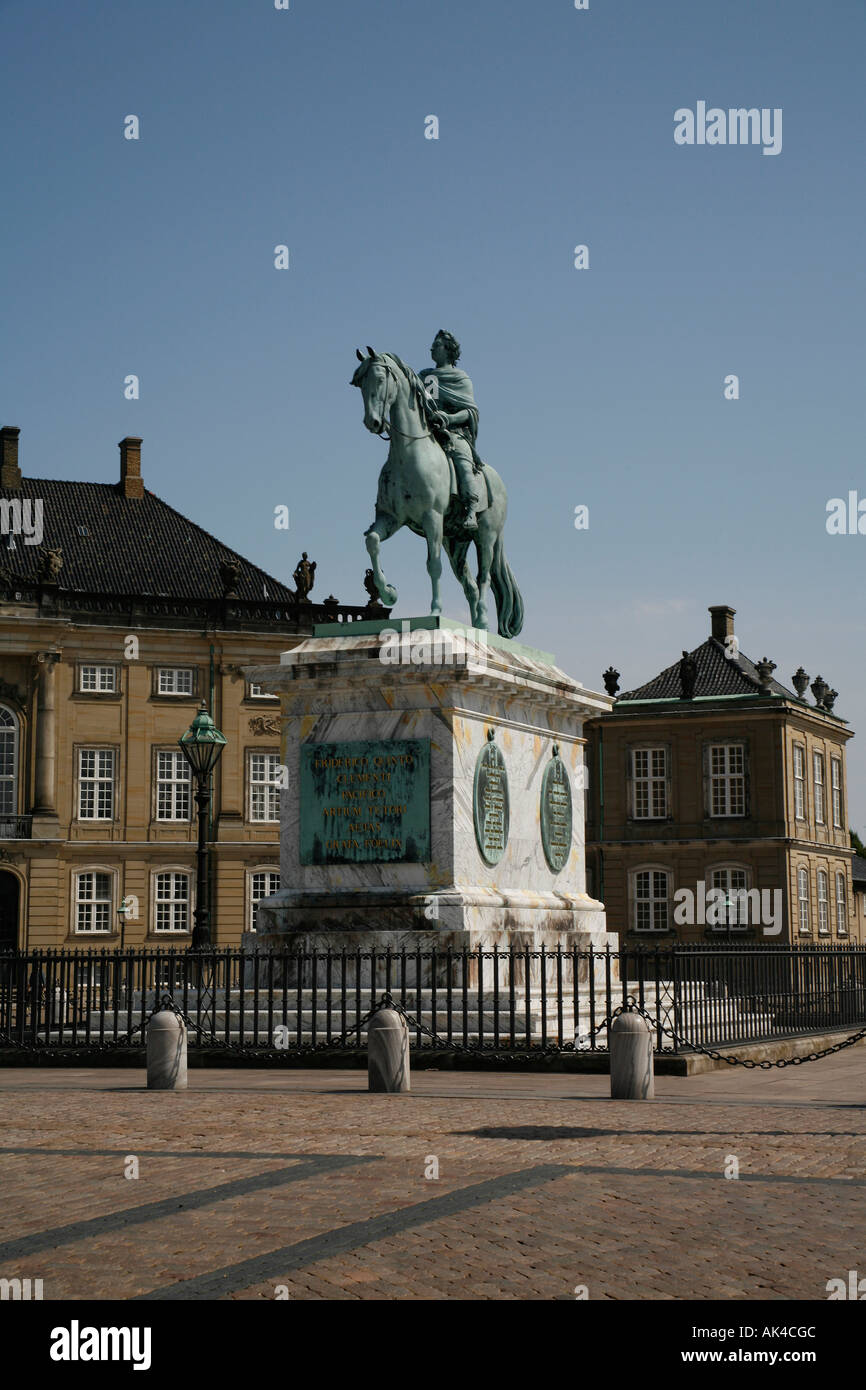 Statue of King Frederik VII in Christiansborg Slotsplads, Copenhagen ...