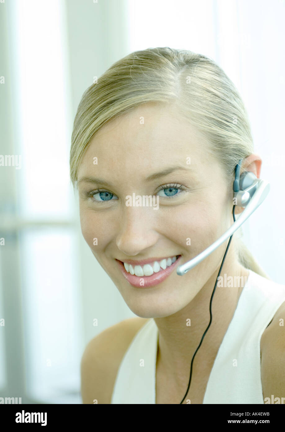 Portrait operators using headsets hi-res stock photography and images ...