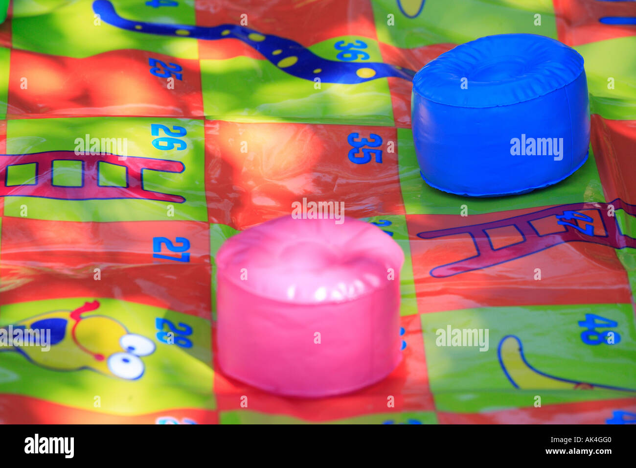 Snakes and ladders game hi-res stock photography and images - Alamy