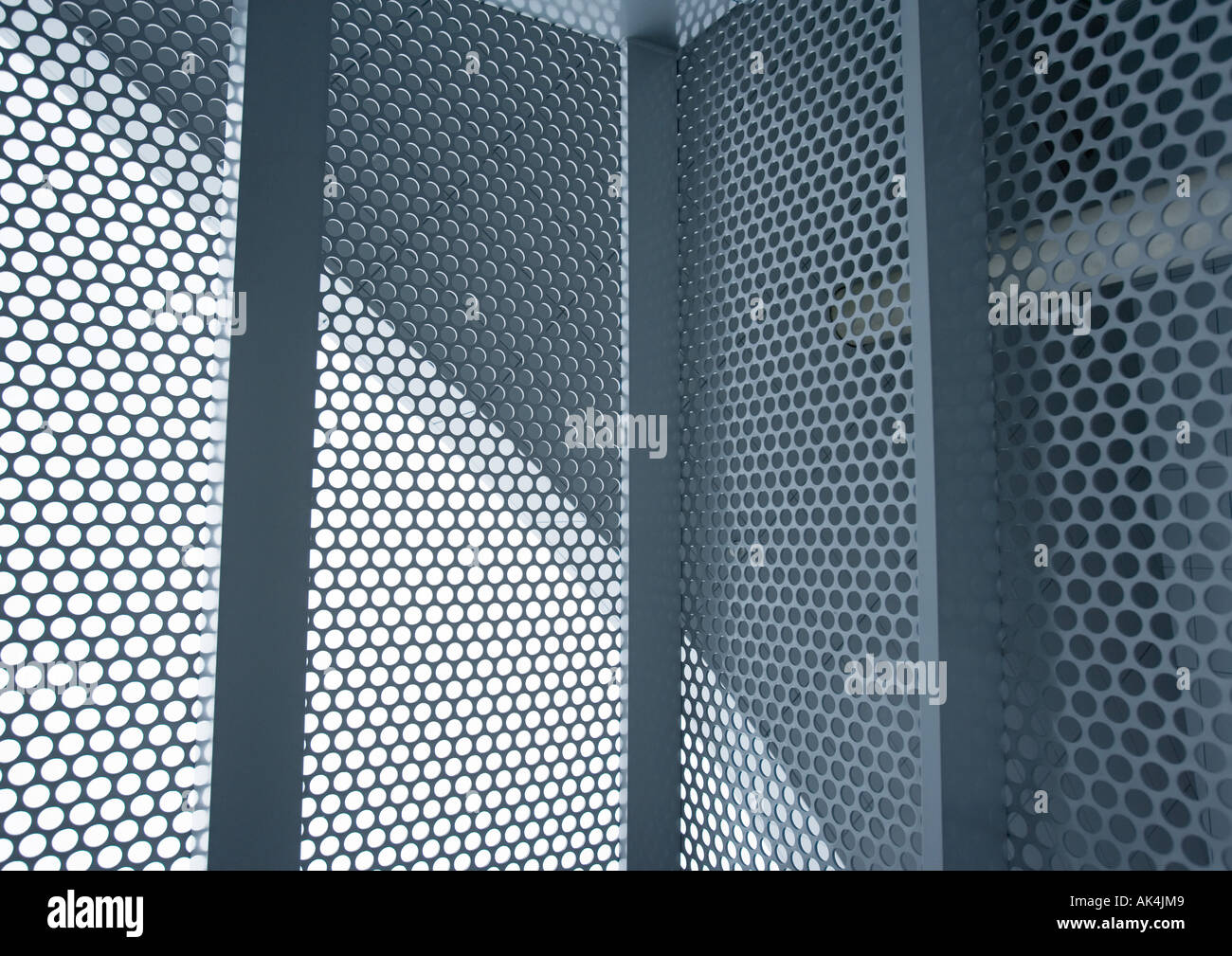 Metal grate backgrounds hi-res stock photography and images - Alamy