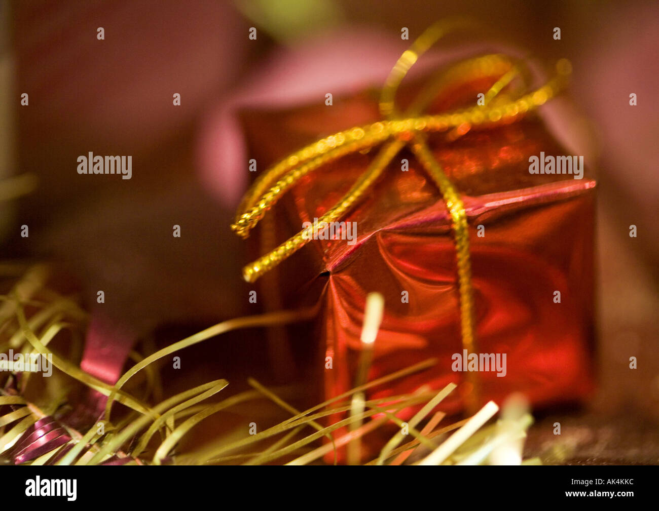 Pack up christmas decorations hi-res stock photography and images - Alamy