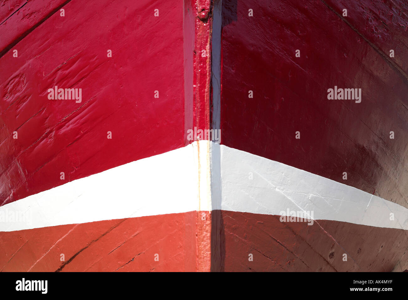 White boat bow hi-res stock photography and images - Alamy