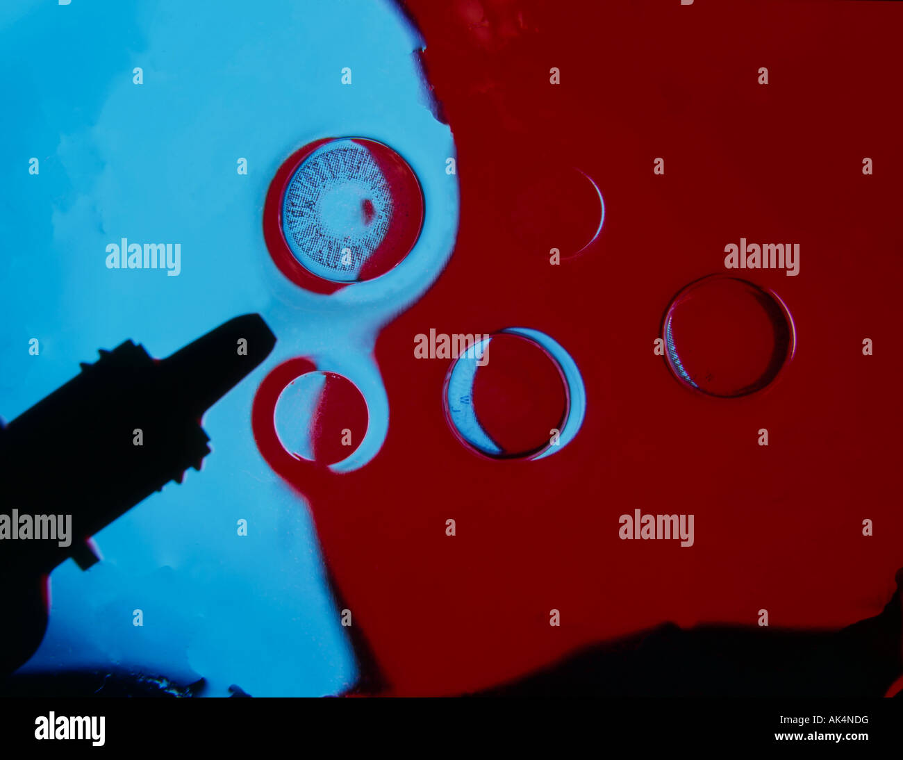 picture of contact lens and cleaning solution Stock Photo - Alamy