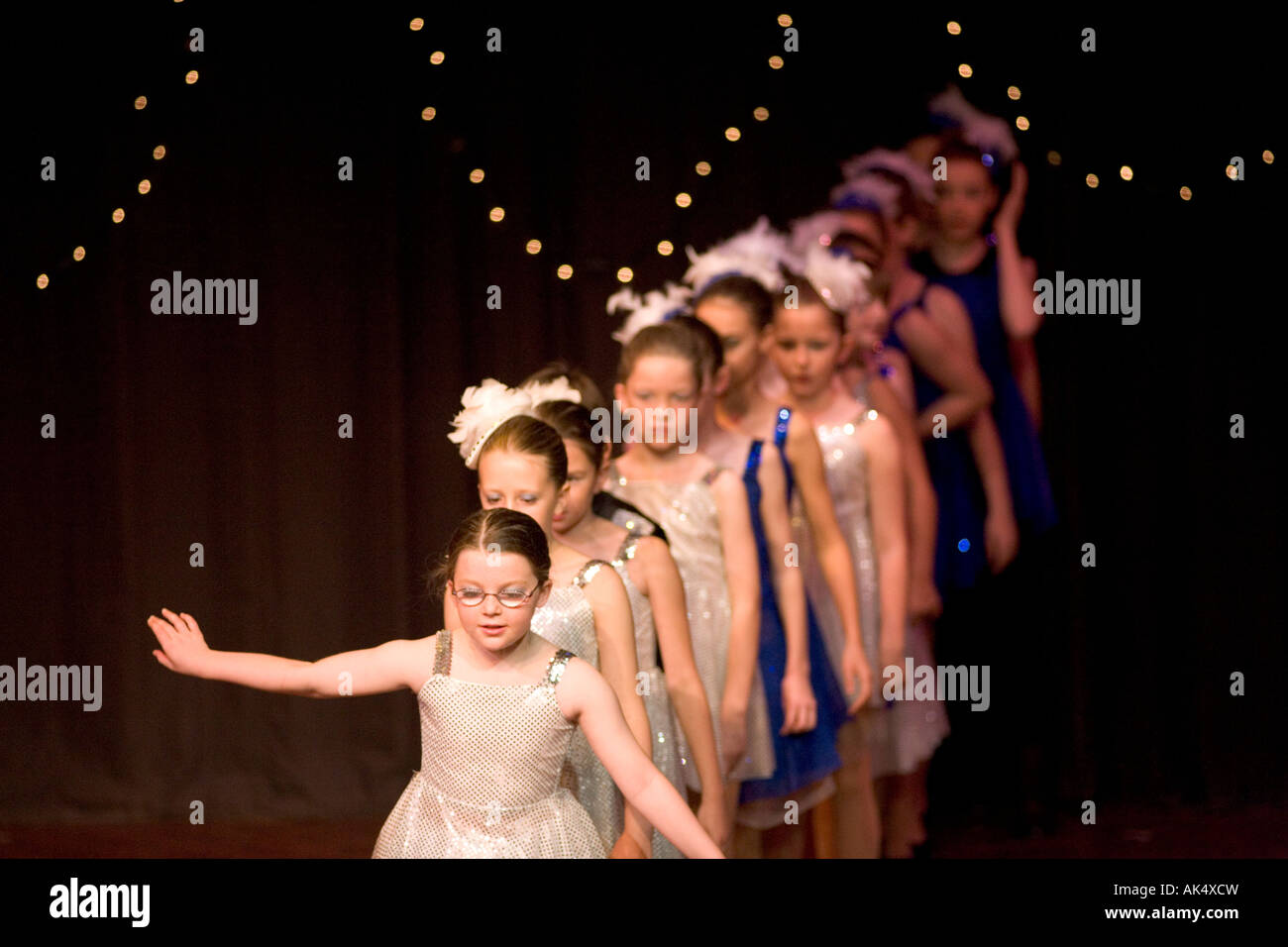 Dance school dancers stage school hi-res stock photography and images ...