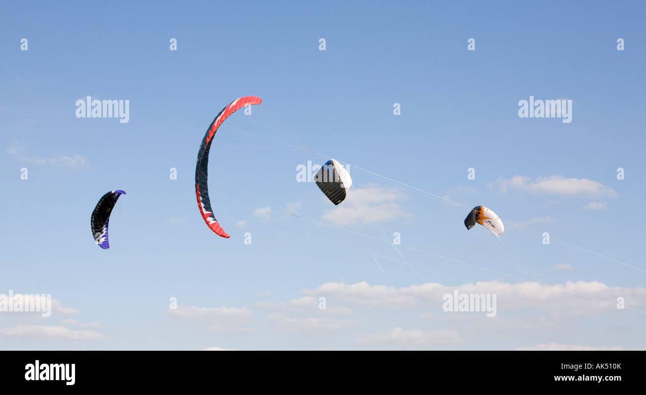 Round kites hi-res stock photography and images - Alamy