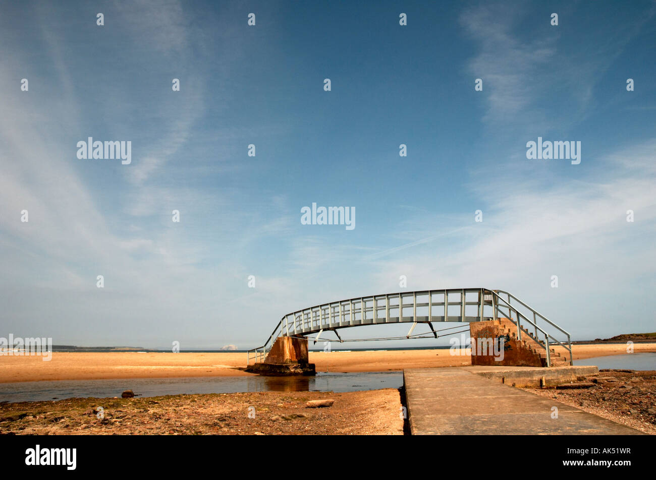Dunbar bridge hi-res stock photography and images - Alamy