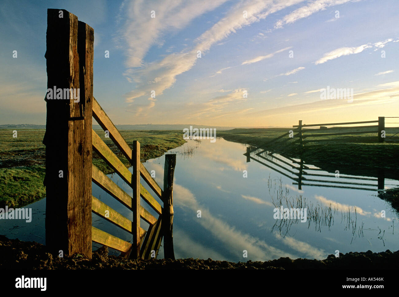 Kent ditch hi-res stock photography and images - Alamy
