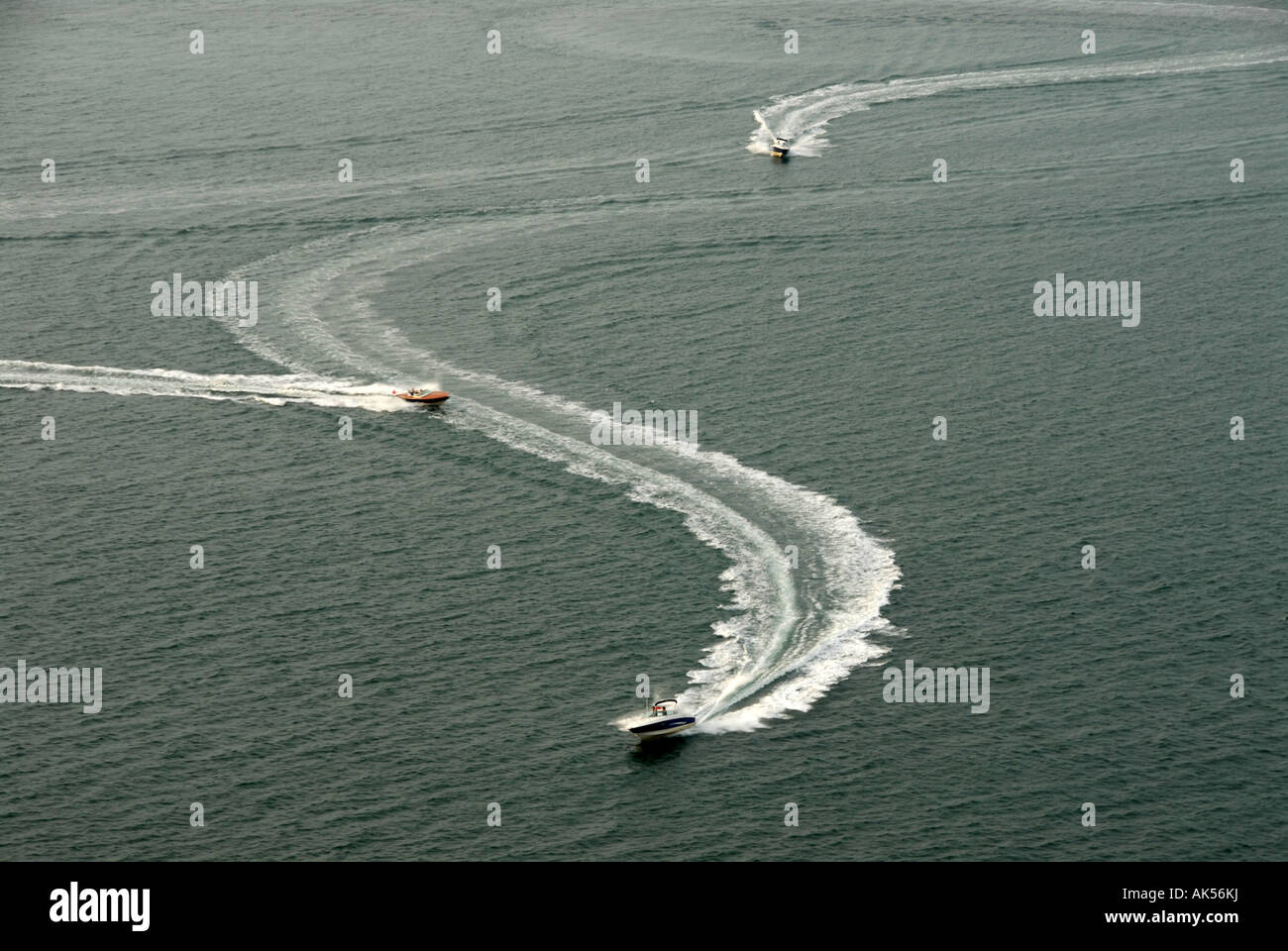 Speed boats hi-res stock photography and images - Alamy