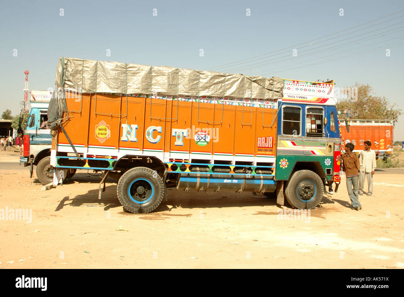 Indian truck on a roadside in Rajasthan Stock Photo - Alamy