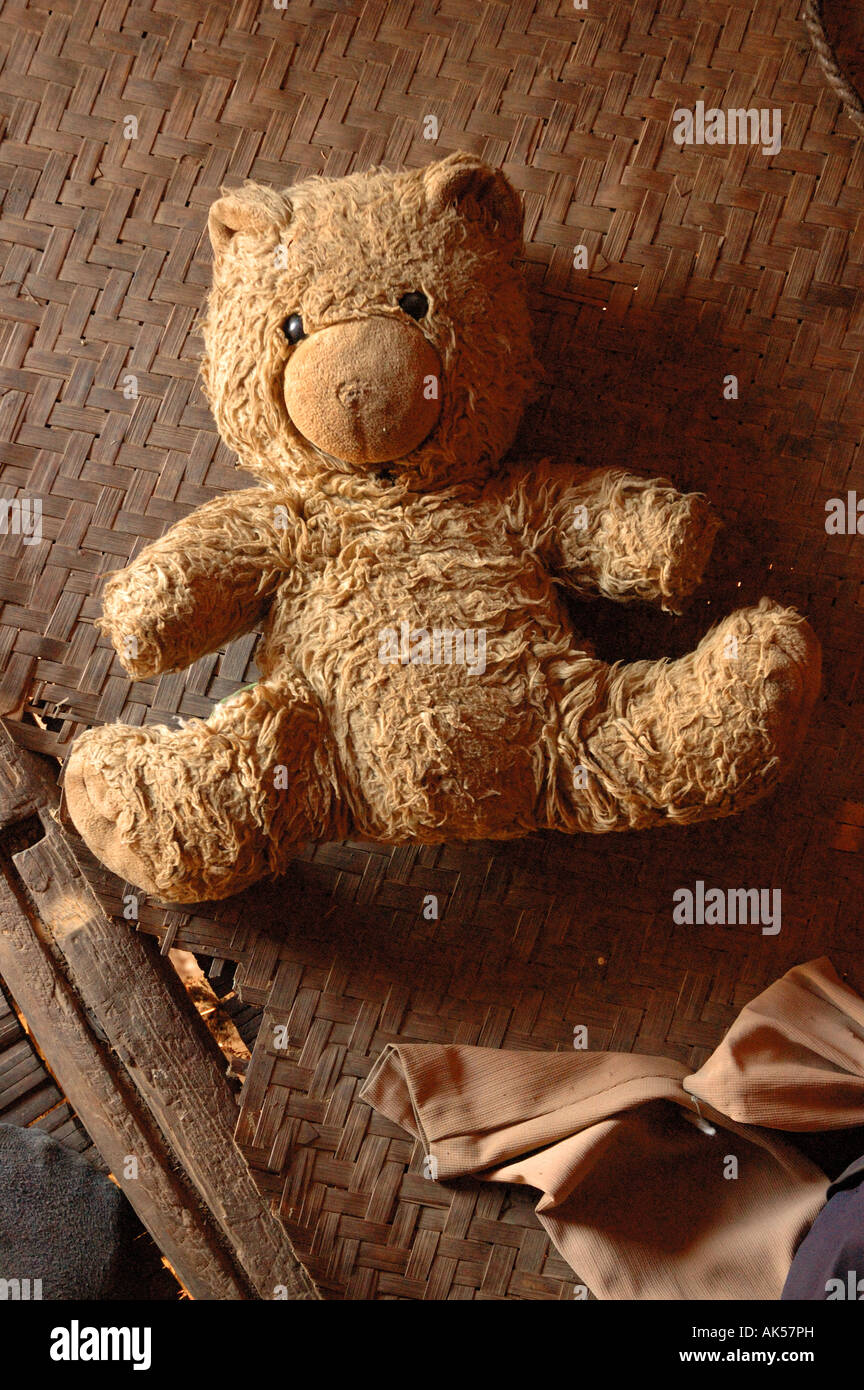 Scrawny teddy bear Stock Photo - Alamy