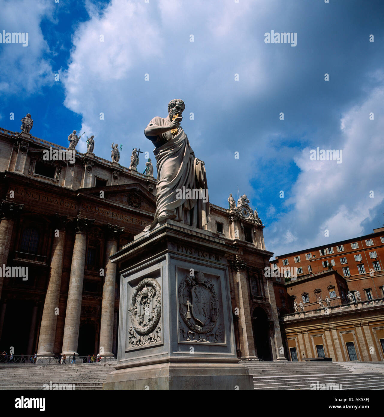 Rome, Statue of Saint Peter Stock Photo - Alamy