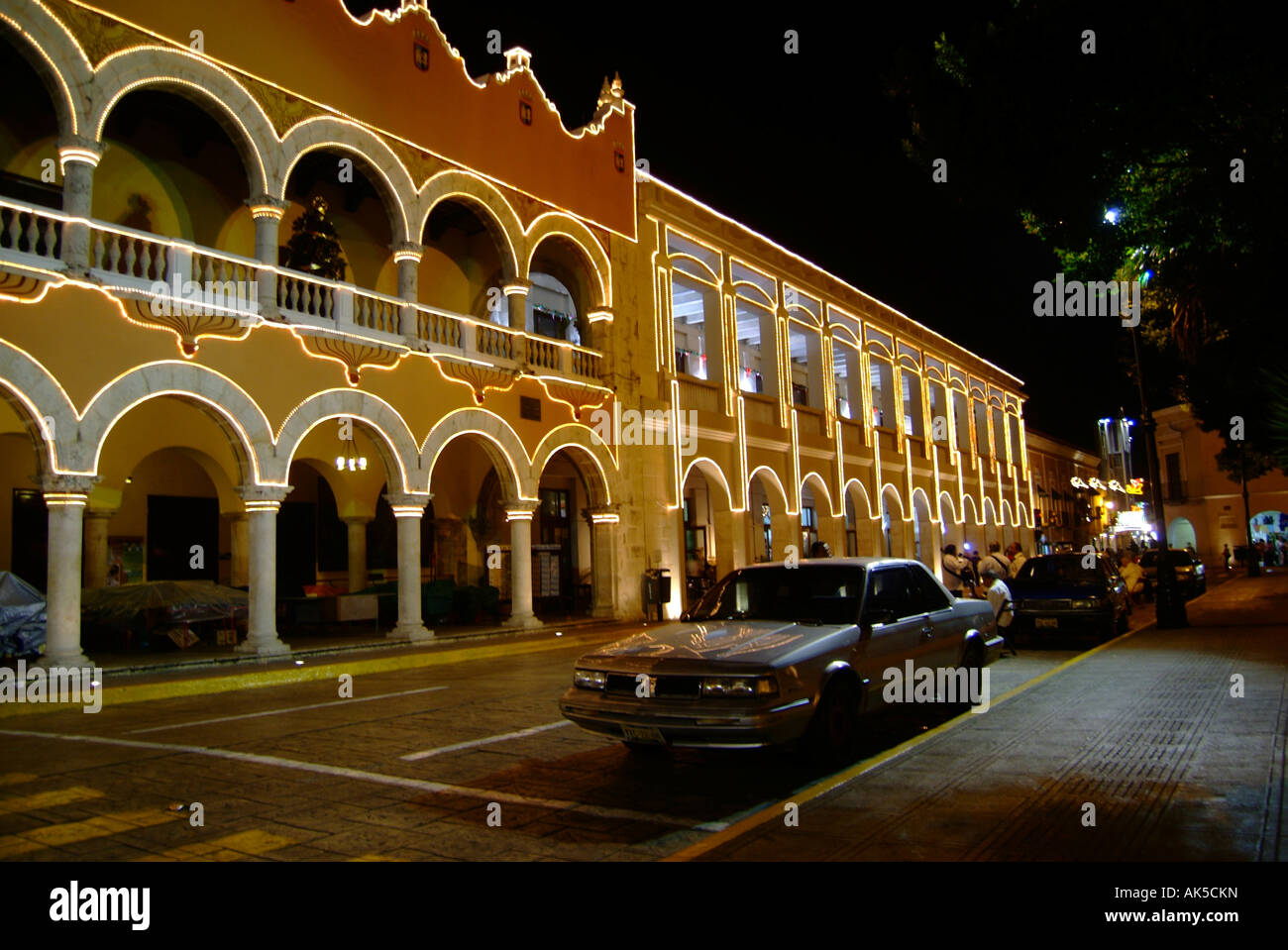 Municipal Palace at night, Merida, Yucatan, Mexico Stock Photo - Alamy