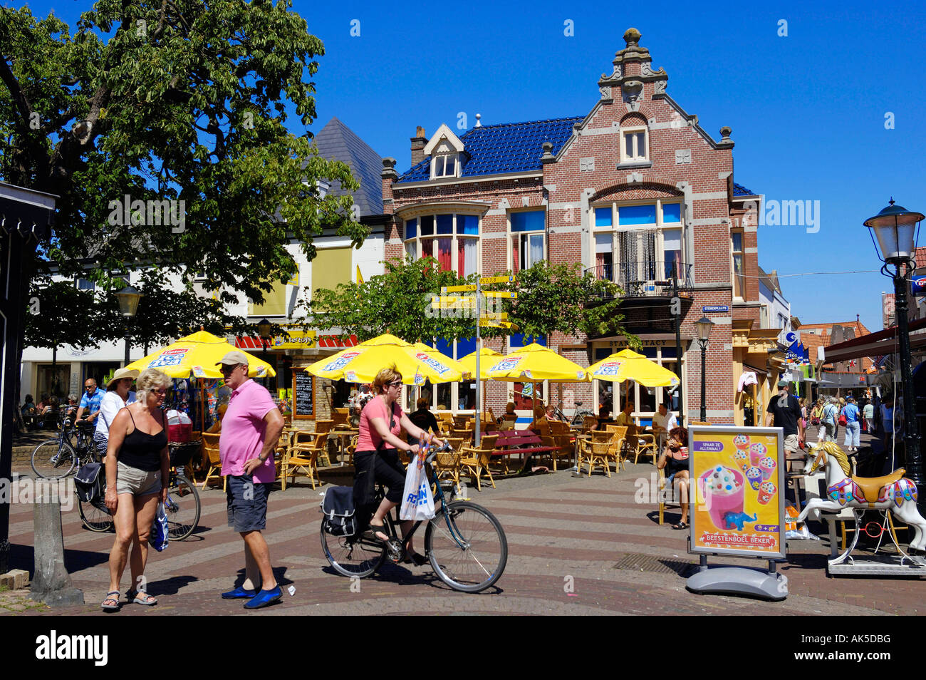 Pavement cafe, Den Burg Stock Photo - Alamy