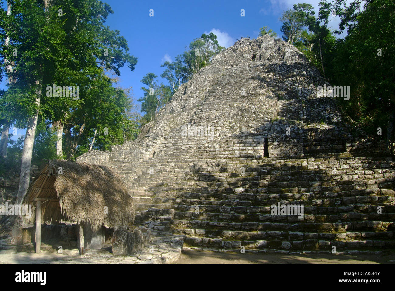 Coba lake hi-res stock photography and images - Alamy