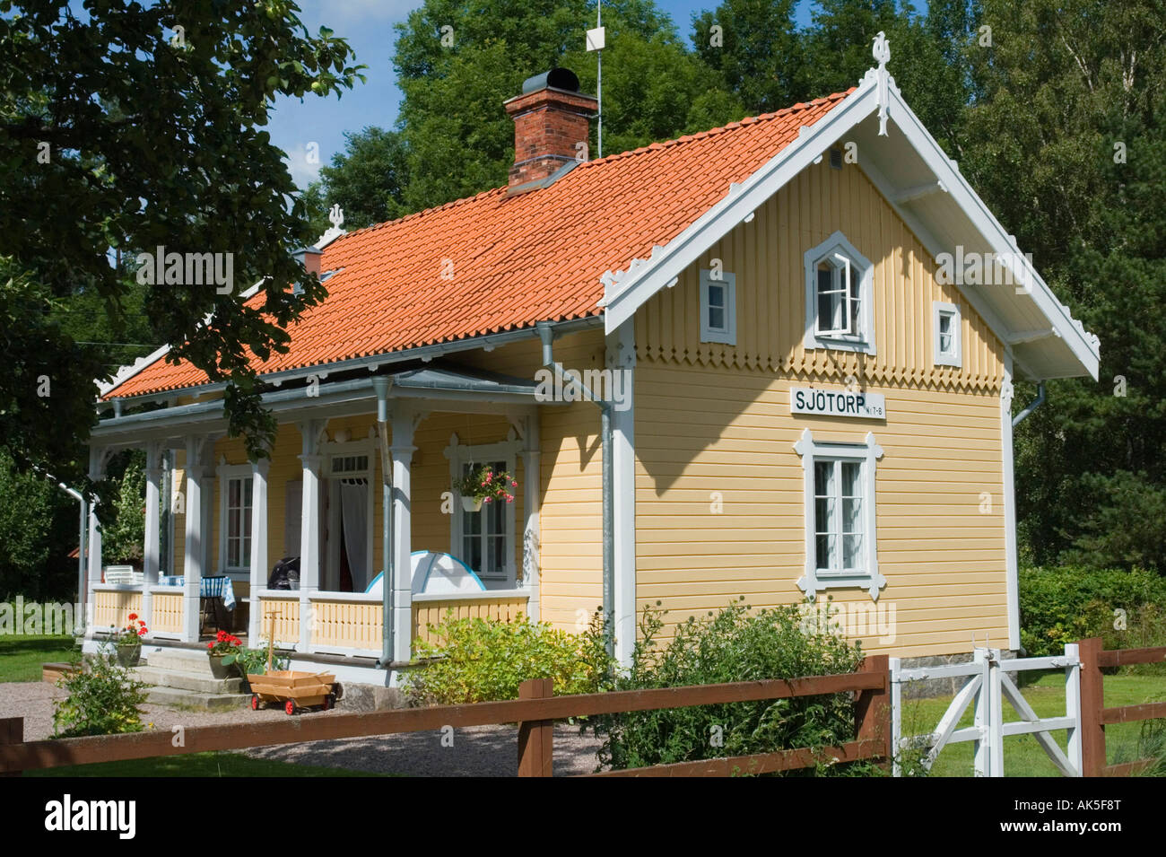 House / Lake Vannern Stock Photo - Alamy