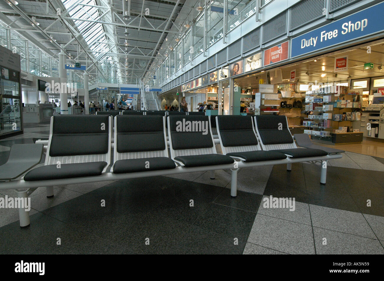 Airport of munich hi-res stock photography and images - Alamy