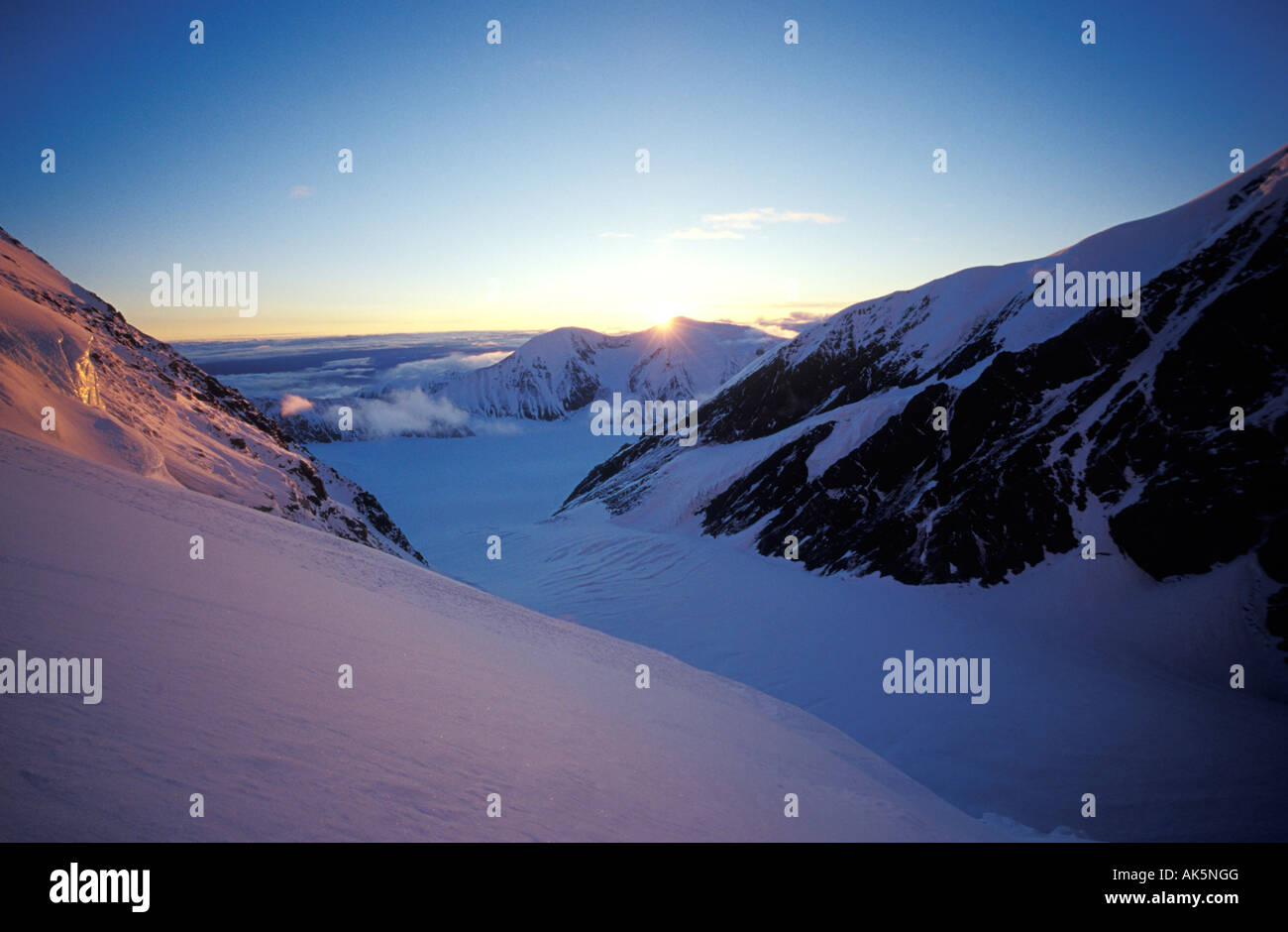 Mt denali at 20 hi-res stock photography and images - Alamy