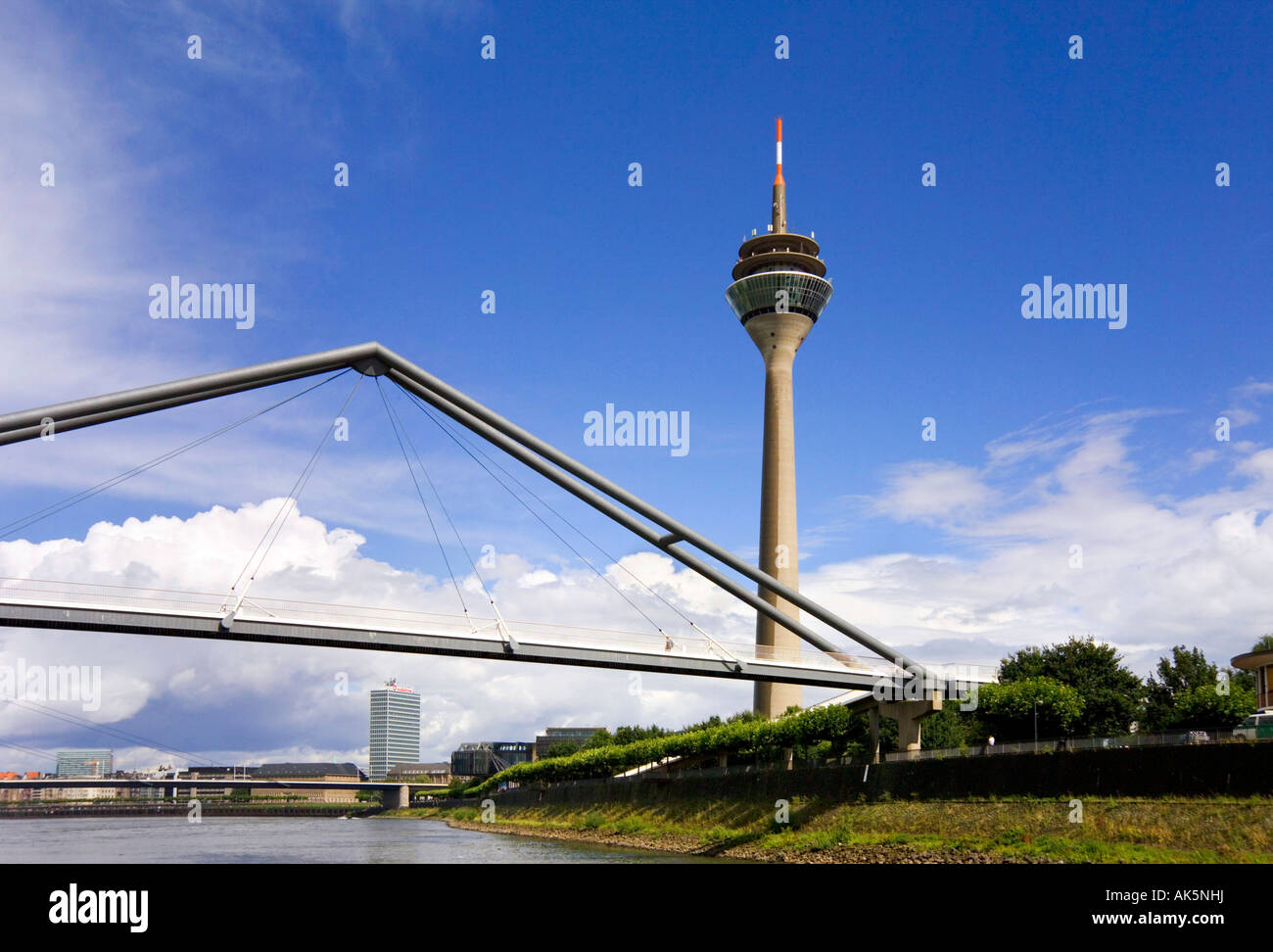 Bridge over Rhine / Dusseldorf Stock Photo - Alamy