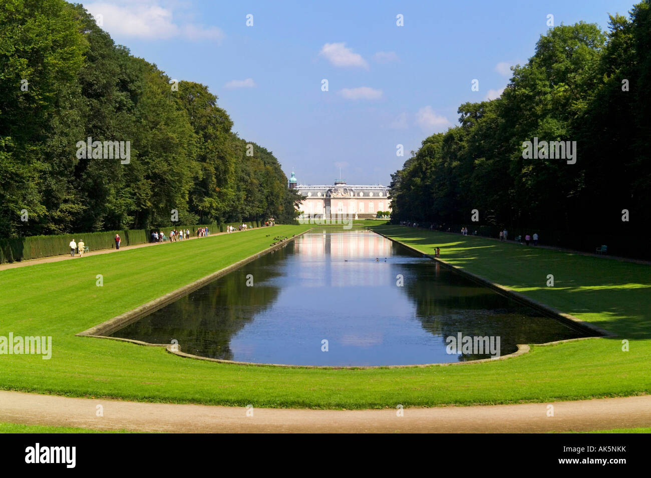 Benrath castle and castle park with mirror pond hi-res stock ...