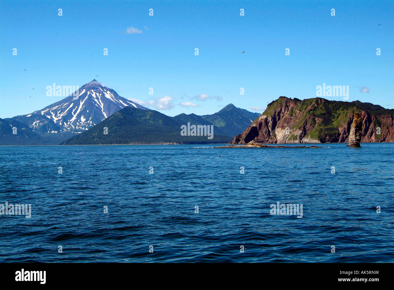 Avacha volcano hi-res stock photography and images - Alamy