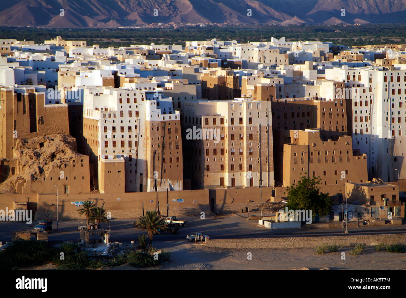 Shibam, yemen, world heritage hi-res stock photography and images - Alamy
