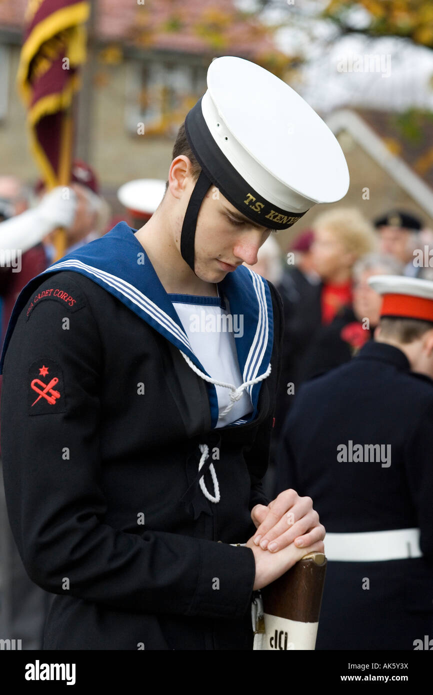 A young sea cadet shows her respect at Remembrance Sunday Service Stock ...
