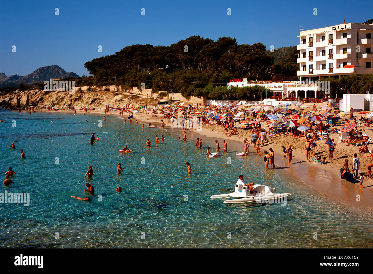 Vacationists at beach Stock Photo - Alamy