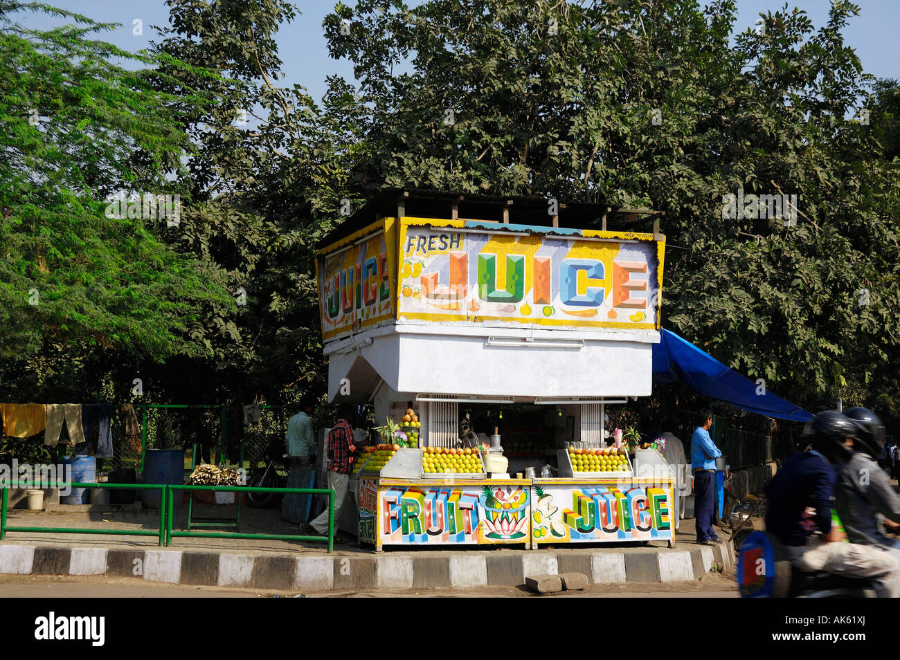 Shop juice new delhi hi-res stock photography and images - Alamy